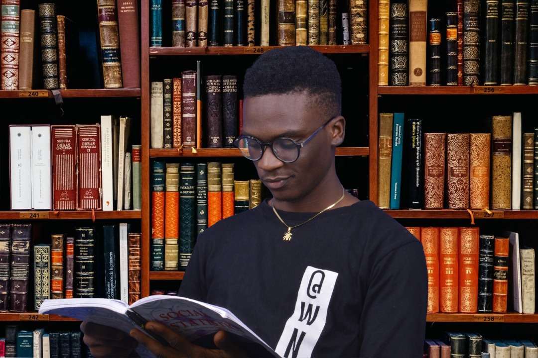 How do you greet a thesis defense example? – Research Key